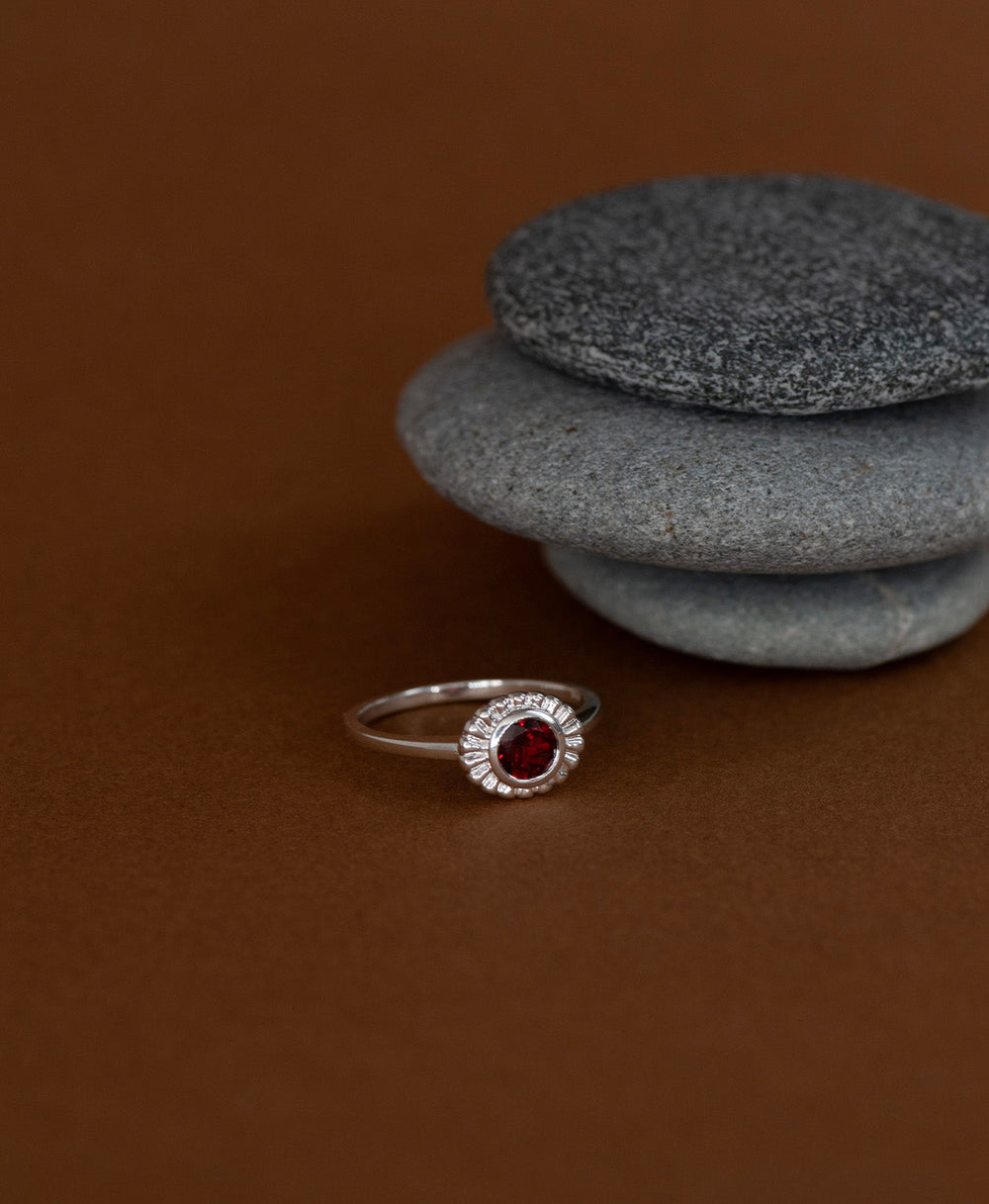 Odette Ring - 925 Sterling Silver, Garnet | Zoë & Morgan UK